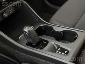 Zils Volvo XC40 2020 Valmiera, ar dzinēja tilpumu 1.50 L un nobraukumu 94 tūkst. km par 21500 €, foto 16 vietnē AUTOMOTO.COM.LV
