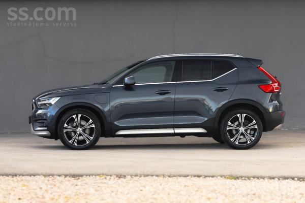 Blue Volvo XC40 2021 in Jelgava, with an engine capacity of 1.50 L and mileage of 165 thousand km for 22500 €, photo 7 on AUTOMOTO.COM.LV