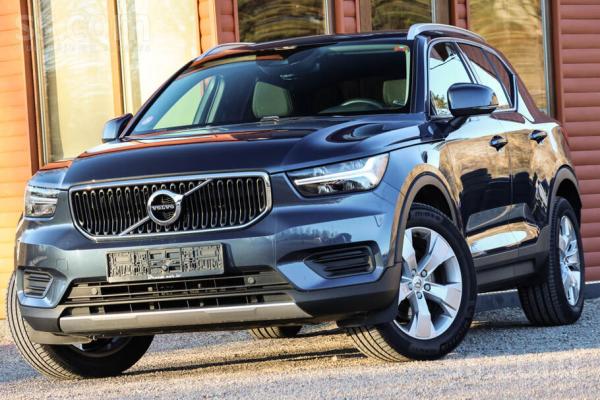 Blue Volvo XC40 2021 in Tukums, with an engine capacity of 2.00 L and mileage of 197 thousand km for 18990 €, photo 2 on AUTOMOTO.COM.LV
