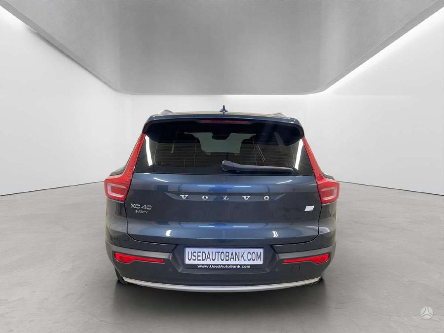 Zils Volvo XC40 2021 Marijampole, ar dzinēja tilpumu 1.48 L un nobraukumu 146 tūkst. km par 21175 €, foto 5 vietnē AUTOMOTO.COM.LV