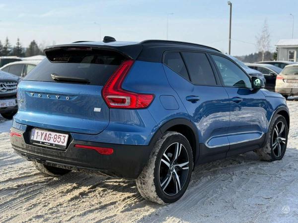 Blue Volvo XC40 2021 in Utena, with an engine capacity of 1.48 L and mileage of 156 thousand km for 21500 €, photo 7 on AUTOMOTO.COM.LV
