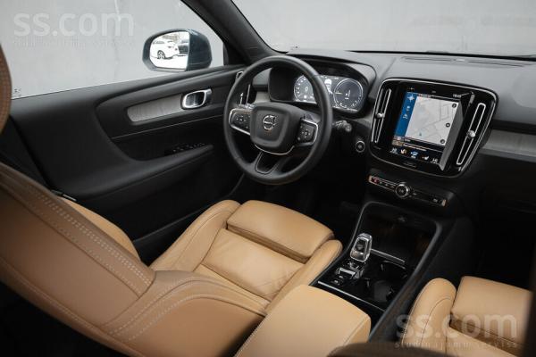 Zils Volvo XC40 2021 Jelgava, ar dzinēja tilpumu 1.50 L un nobraukumu 156 tūkst. km par 21500 €, foto 9 vietnē AUTOMOTO.COM.LV