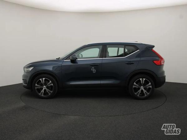 Blue Volvo XC40 2021 in Vilnius, with an engine capacity of 1.50 L and mileage of 196 thousand km for 20199 €, photo 6 on AUTOMOTO.COM.LV