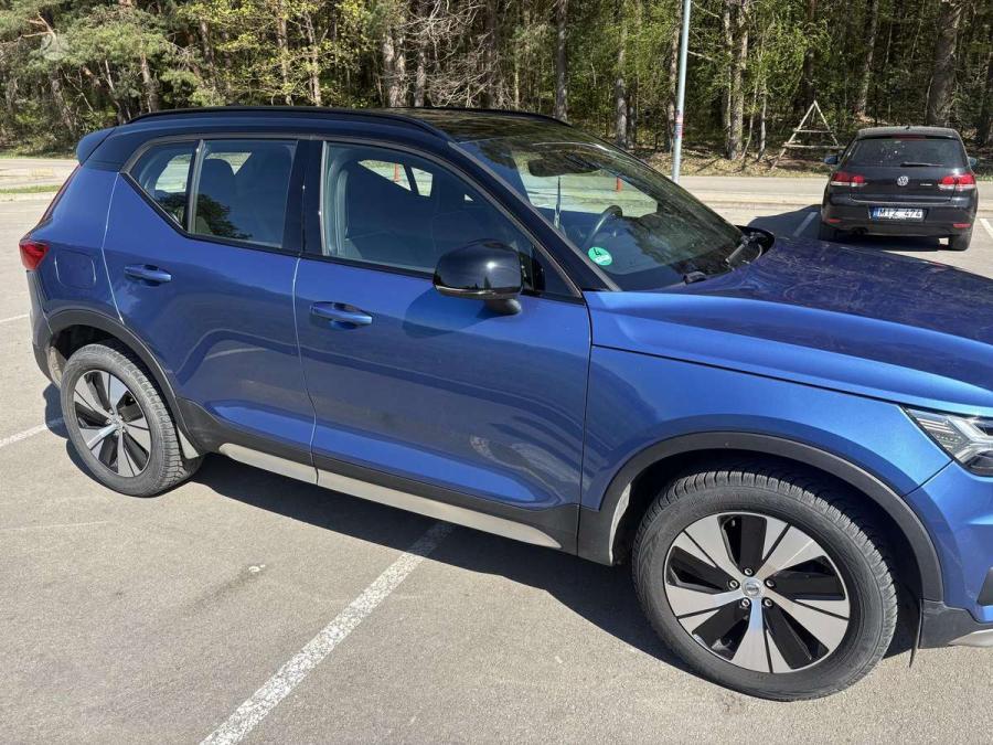 Blue Volvo XC40 2021 in Prienai, with an engine capacity of 1.48 L and mileage of 48 thousand km for 23000 €, photo 5 on AUTOMOTO.COM.LV