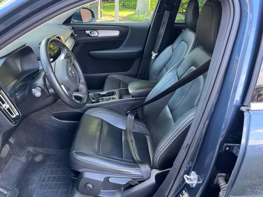 Zils Volvo XC40 2021 Rīga, ar dzinēja tilpumu 1.50 L un nobraukumu 190 tūkst. km par 19000 €, foto 5 vietnē AUTOMOTO.COM.LV