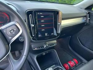 Zils Volvo XC40 2021 Rīga, ar dzinēja tilpumu 1.50 L un nobraukumu 190 tūkst. km par 19000 €, foto 7 vietnē AUTOMOTO.COM.LV