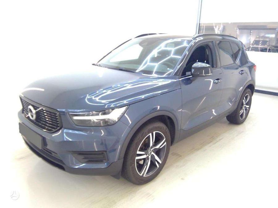 Blue Volvo XC40 2021 in Vilnius, with an engine capacity of 1.48 L and mileage of 150 thousand km for 22385 €, photo 1 on AUTOMOTO.COM.LV