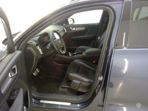 Blue Volvo XC40 2021 in Vilnius, with an engine capacity of 1.48 L and mileage of 150 thousand km for 22385 €, photo 8 on AUTOMOTO.COM.LV
