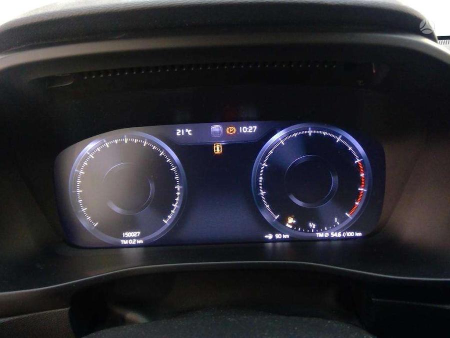 Blue Volvo XC40 2021 in Vilnius, with an engine capacity of 1.48 L and mileage of 150 thousand km for 22385 €, photo 10 on AUTOMOTO.COM.LV