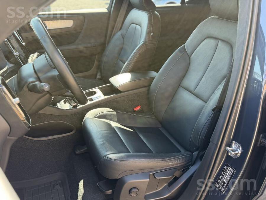 Zils Volvo XC40 2021 Rīga, ar dzinēja tilpumu 1.50 L un nobraukumu 192 tūkst. km par 19900 €, foto 8 vietnē AUTOMOTO.COM.LV