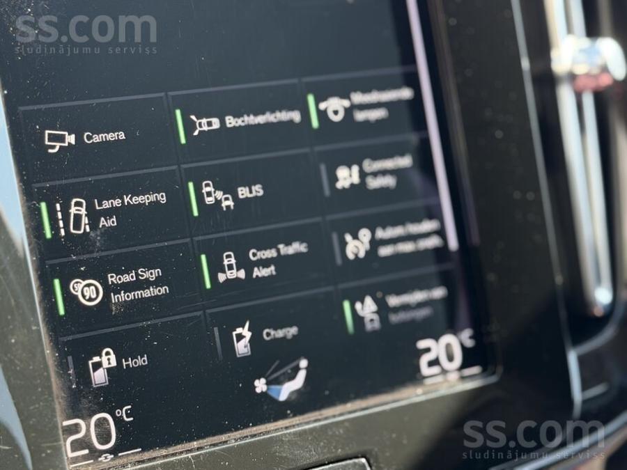 Zils Volvo XC40 2021 Rīga, ar dzinēja tilpumu 1.50 L un nobraukumu 192 tūkst. km par 19900 €, foto 16 vietnē AUTOMOTO.COM.LV