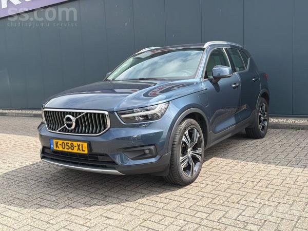 Blue Volvo XC40 2021 in Riga, with an engine capacity of 1.50 L and mileage of 170 thousand km for 22500 €, photo 1 on AUTOMOTO.COM.LV