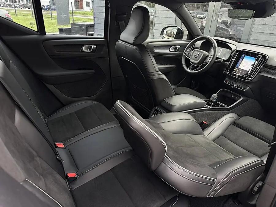 Zils Volvo XC40 2021 Jelgava, ar dzinēja tilpumu 1.50 L un nobraukumu 190 tūkst. km par 21500 €, foto 8 vietnē AUTOMOTO.COM.LV