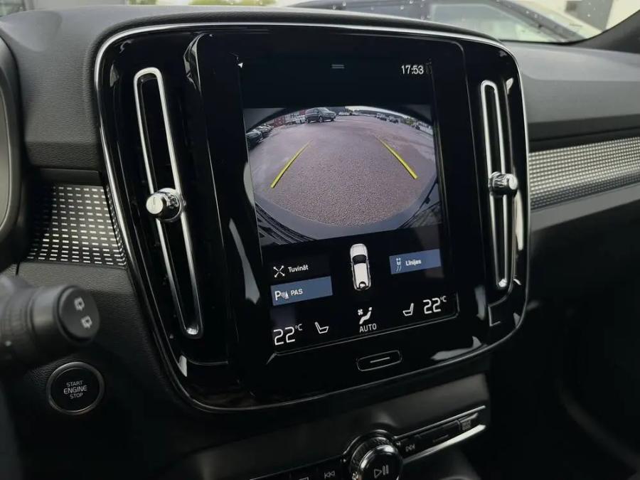 Zils Volvo XC40 2021 Jelgava, ar dzinēja tilpumu 1.50 L un nobraukumu 190 tūkst. km par 21500 €, foto 13 vietnē AUTOMOTO.COM.LV