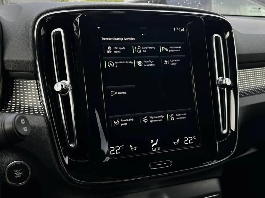 Zils Volvo XC40 2021 Jelgava, ar dzinēja tilpumu 1.50 L un nobraukumu 190 tūkst. km par 21500 €, foto 15 vietnē AUTOMOTO.COM.LV