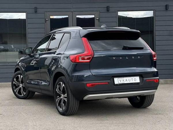 Zils Volvo XC40 2021 Jelgava, ar dzinēja tilpumu 1.50 L un nobraukumu 170 tūkst. km par 22500 €, foto 2 vietnē AUTOMOTO.COM.LV