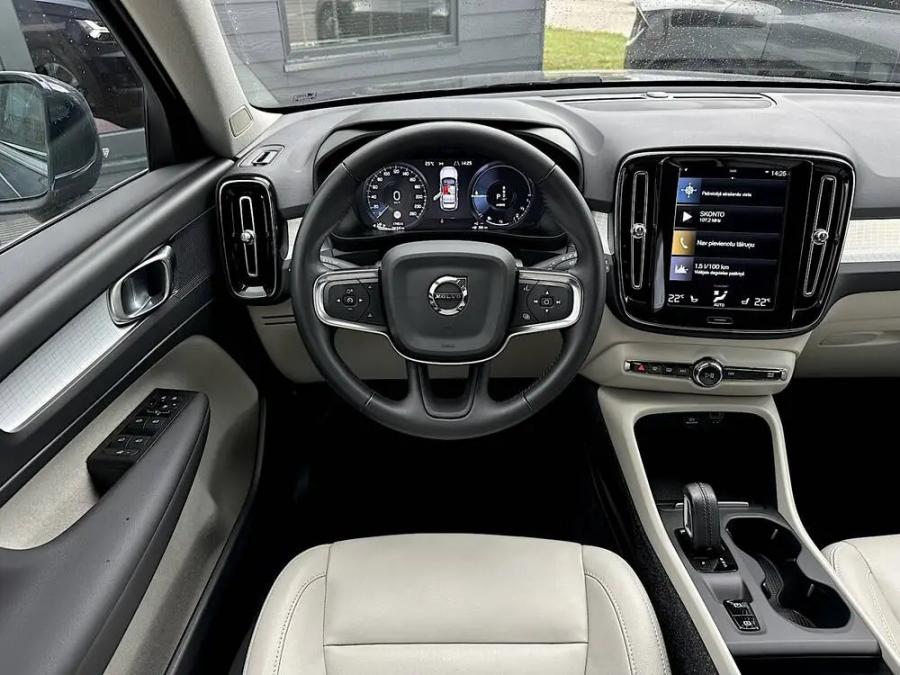 Синий Вольво XC40 2021 в Елгава, объемом двигателя 1.50 л и пробегом 170 тыс. км за 22500 €, фото 7 на AUTOMOTO.COM.LV