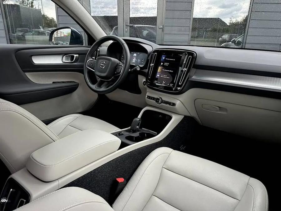 Синий Вольво XC40 2021 в Елгава, объемом двигателя 1.50 л и пробегом 170 тыс. км за 22500 €, фото 13 на AUTOMOTO.COM.LV