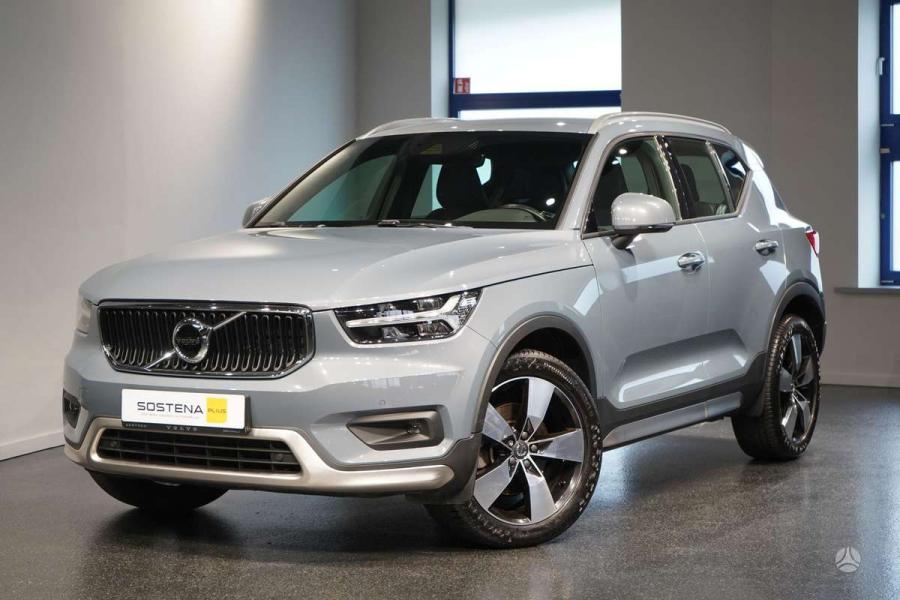 Blue Volvo XC40 2021 in Vilnius, with an engine capacity of 1.97 L and mileage of 140 thousand km for 24900 €, photo 1 on AUTOMOTO.COM.LV