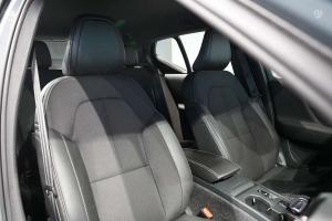 Blue Volvo XC40 2021 in Vilnius, with an engine capacity of 1.97 L and mileage of 140 thousand km for 24900 €, photo 12 on AUTOMOTO.COM.LV