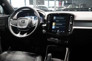 Blue Volvo XC40 2021 in Vilnius, with an engine capacity of 1.97 L and mileage of 140 thousand km for 24900 €, photo 16 on AUTOMOTO.COM.LV
