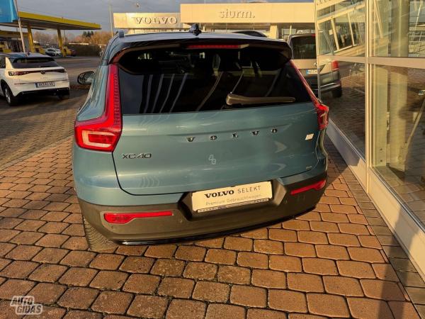 Blue Volvo XC40 2022 in Kaunas, with an engine capacity of 0.00 L and mileage of 53 thousand km for 30527 €, photo 4 on AUTOMOTO.COM.LV