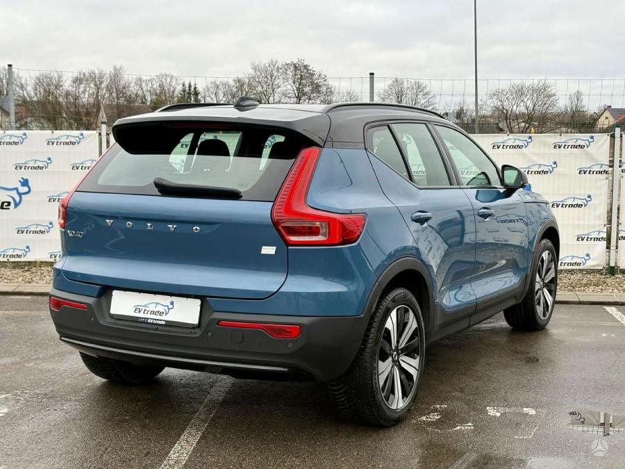 Zils Volvo XC40 2022 Viļņa, ar dzinēja tilpumu 0.00 L un nobraukumu 95 tūkst. km par 24500 €, foto 2 vietnē AUTOMOTO.COM.LV