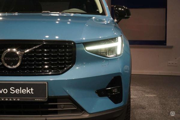 Zils Volvo XC40 2022 Viļņa, ar dzinēja tilpumu 1.97 L un nobraukumu 53 tūkst. km par 33900 €, foto 5 vietnē AUTOMOTO.COM.LV