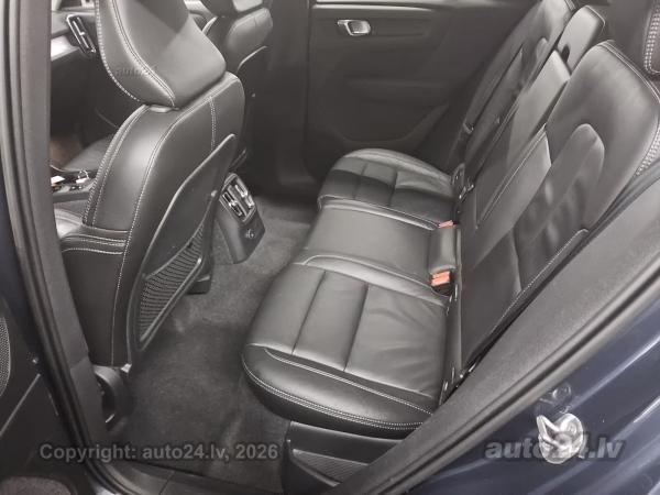 Zils Volvo XC40 2022 Tallina, ar dzinēja tilpumu 1.50 L un nobraukumu 189 tūkst. km par 19990 €, foto 5 vietnē AUTOMOTO.COM.LV