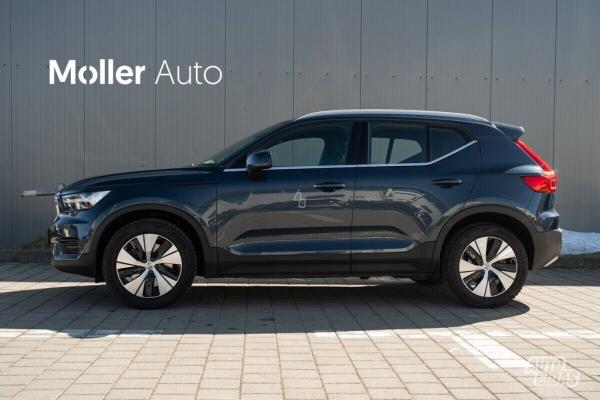 Blue Volvo XC40 2022 in Vilnius, with an engine capacity of 1.50 L and mileage of 154 thousand km for 23150 €, photo 3 on AUTOMOTO.COM.LV