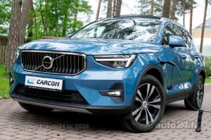 Zils Volvo XC40 2022 Tallina, ar dzinēja tilpumu 1.50 L un nobraukumu 120 tūkst. km par 29990 €, foto  vietnē AUTOMOTO.COM.LV