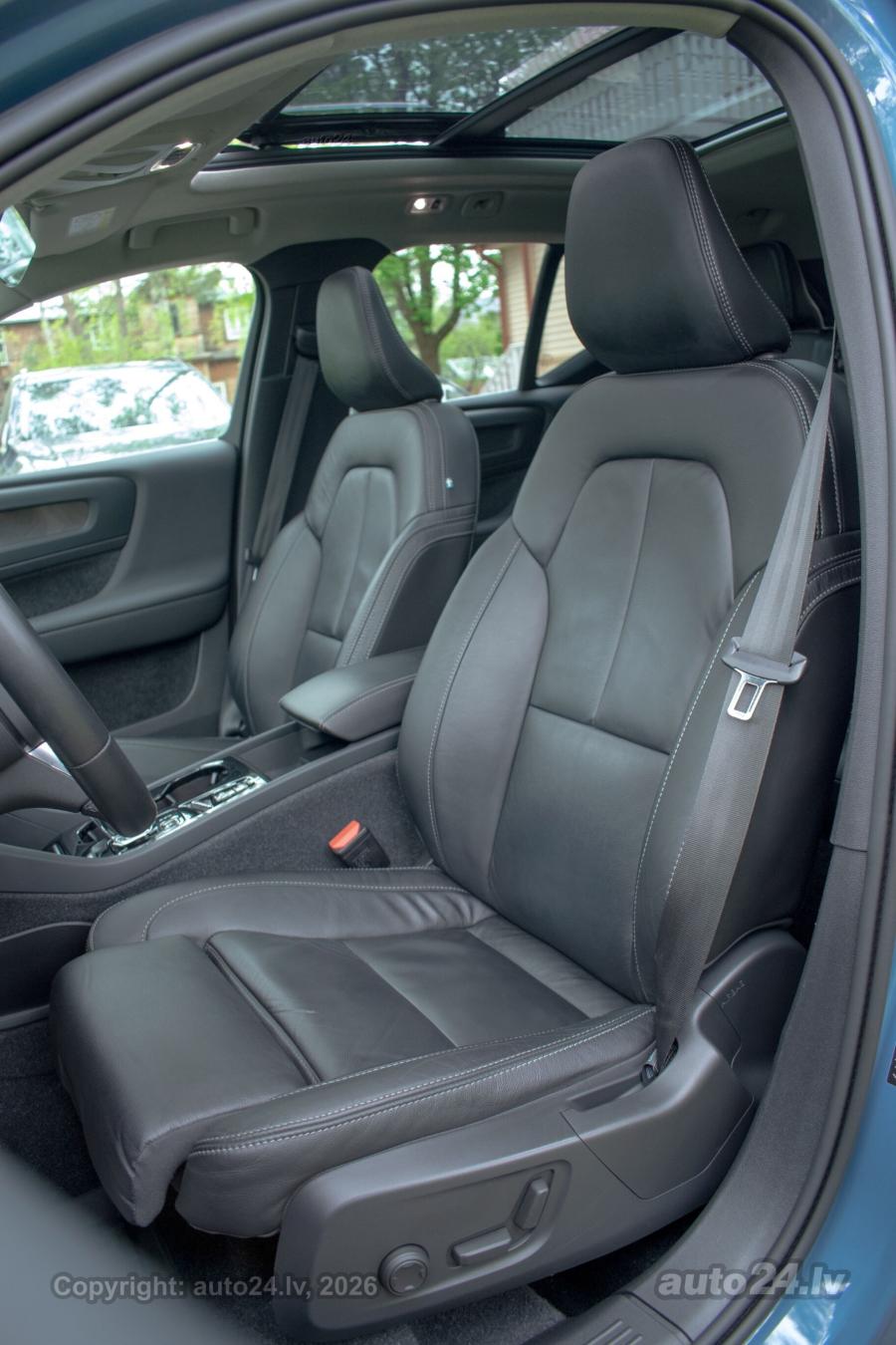 Zils Volvo XC40 2022 Tallina, ar dzinēja tilpumu 1.50 L un nobraukumu 120 tūkst. km par 29990 €, foto 11 vietnē AUTOMOTO.COM.LV