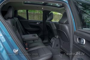 Zils Volvo XC40 2022 Tallina, ar dzinēja tilpumu 1.50 L un nobraukumu 120 tūkst. km par 29990 €, foto 13 vietnē AUTOMOTO.COM.LV