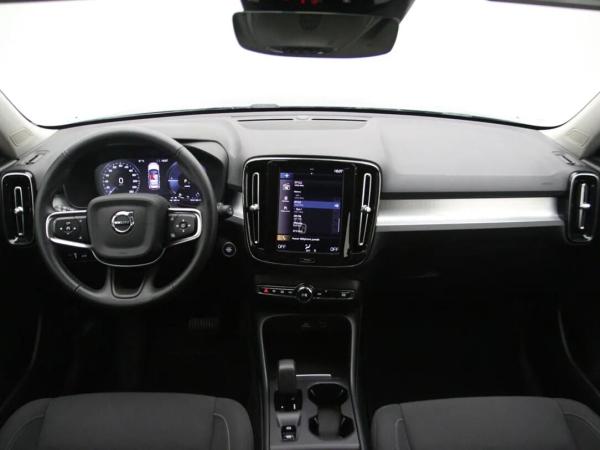 Blue Volvo XC40 2022 in Vilnius, with an engine capacity of 1.50 L and mileage of 179 thousand km for 20199 €, photo 2 on AUTOMOTO.COM.LV