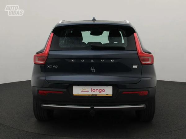 Blue Volvo XC40 2022 in Vilnius, with an engine capacity of 1.50 L and mileage of 179 thousand km for 20199 €, photo 5 on AUTOMOTO.COM.LV