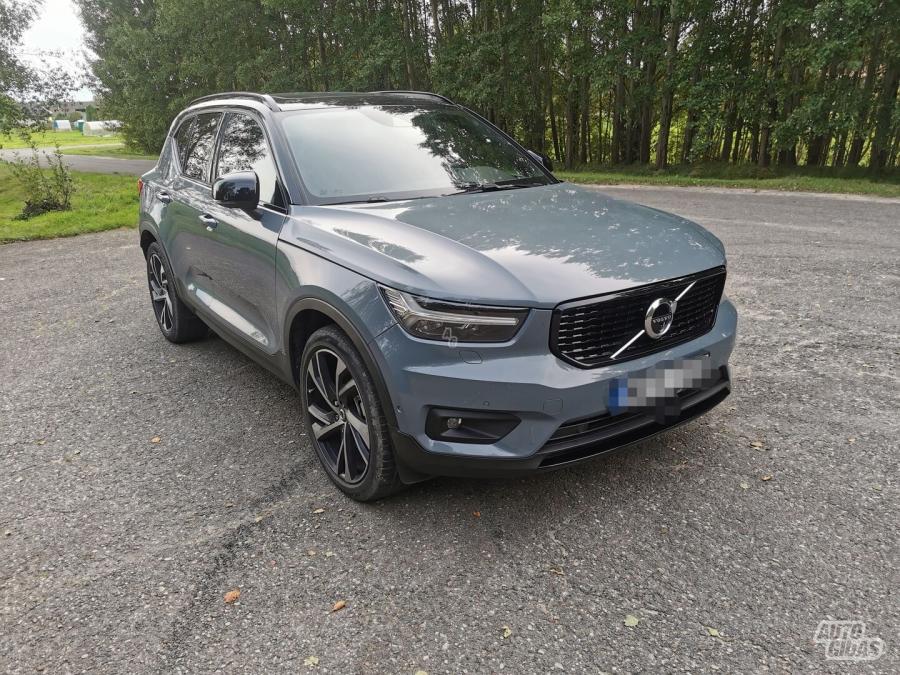 Синий Вольво XC40 2022 в Плунге, объемом двигателя 2.00 л и пробегом 35 тыс. км за 25750 €, фото 3 на AUTOMOTO.COM.LV