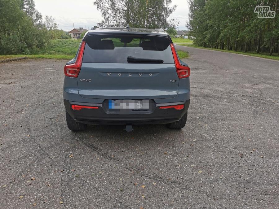 Синий Вольво XC40 2022 в Плунге, объемом двигателя 2.00 л и пробегом 35 тыс. км за 25750 €, фото 8 на AUTOMOTO.COM.LV