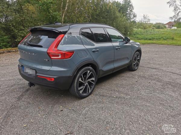 Blue Volvo XC40 2022 in Plunge, with an engine capacity of 2.00 L and mileage of 35 thousand km for 25750 €, photo 8 on AUTOMOTO.COM.LV