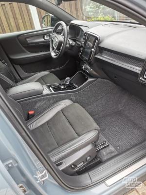 Синий Вольво XC40 2022 в Плунге, объемом двигателя 2.00 л и пробегом 35 тыс. км за 25750 €, фото 12 на AUTOMOTO.COM.LV