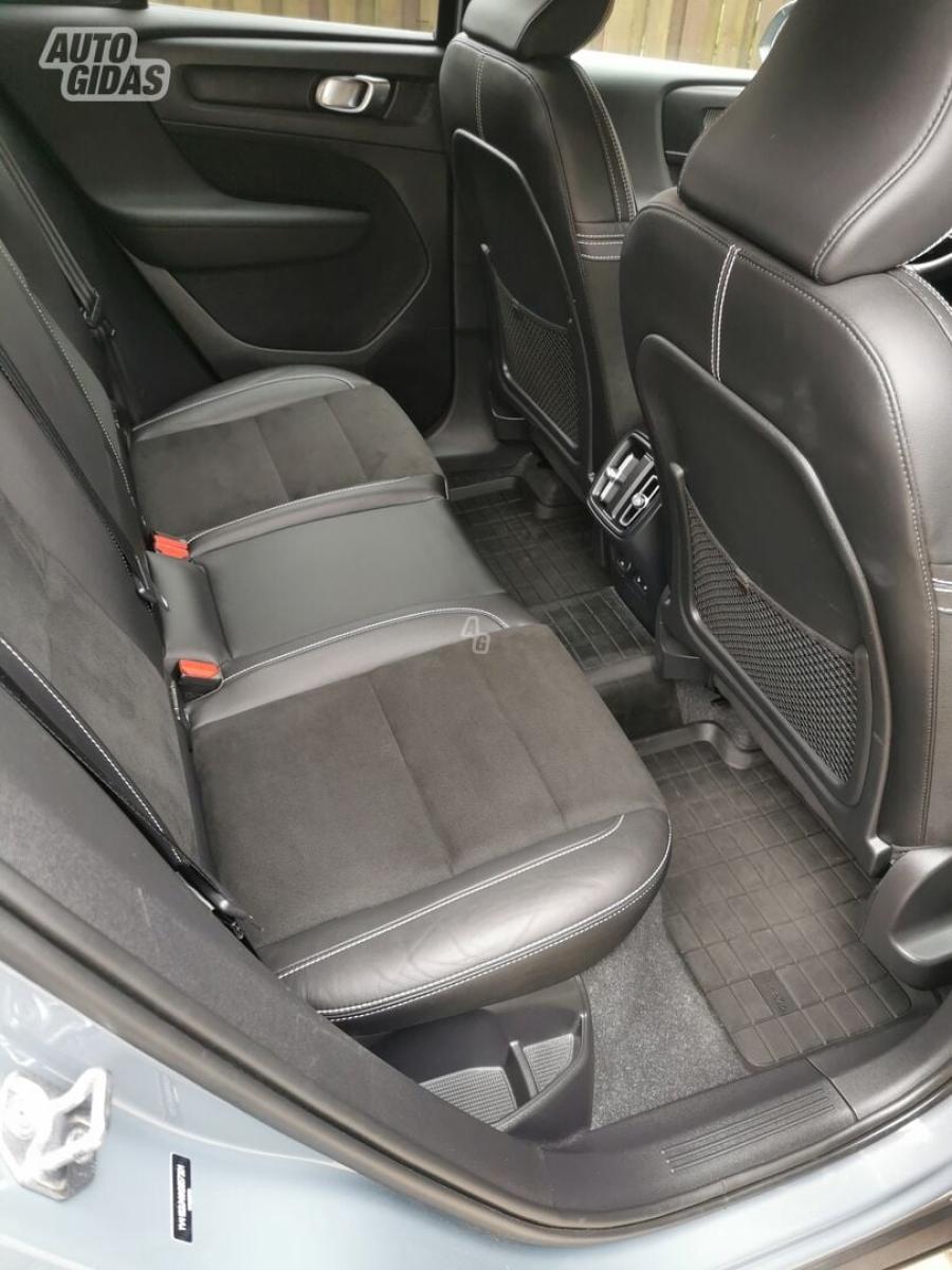 Синий Вольво XC40 2022 в Плунге, объемом двигателя 2.00 л и пробегом 35 тыс. км за 25750 €, фото 13 на AUTOMOTO.COM.LV