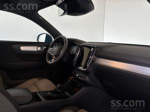 Blue Volvo XC40 2022 in Riga, with an engine capacity of 1.50 L and mileage of 40 thousand km for 31490 €, photo 18 on AUTOMOTO.COM.LV