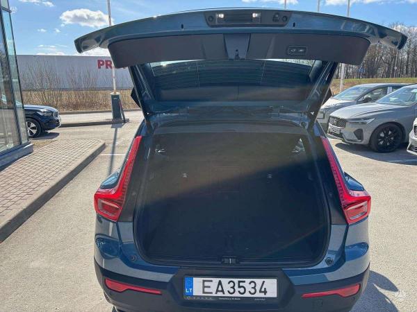 Синий Вольво XC40 2022 в Вильнюс, объемом двигателя 0.00 л и пробегом 36 тыс. км за 30900 €, фото 6 на AUTOMOTO.COM.LV