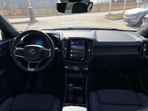 Zils Volvo XC40 2022 Viļņa, ar dzinēja tilpumu 0.00 L un nobraukumu 36 tūkst. km par 30900 €, foto 10 vietnē AUTOMOTO.COM.LV