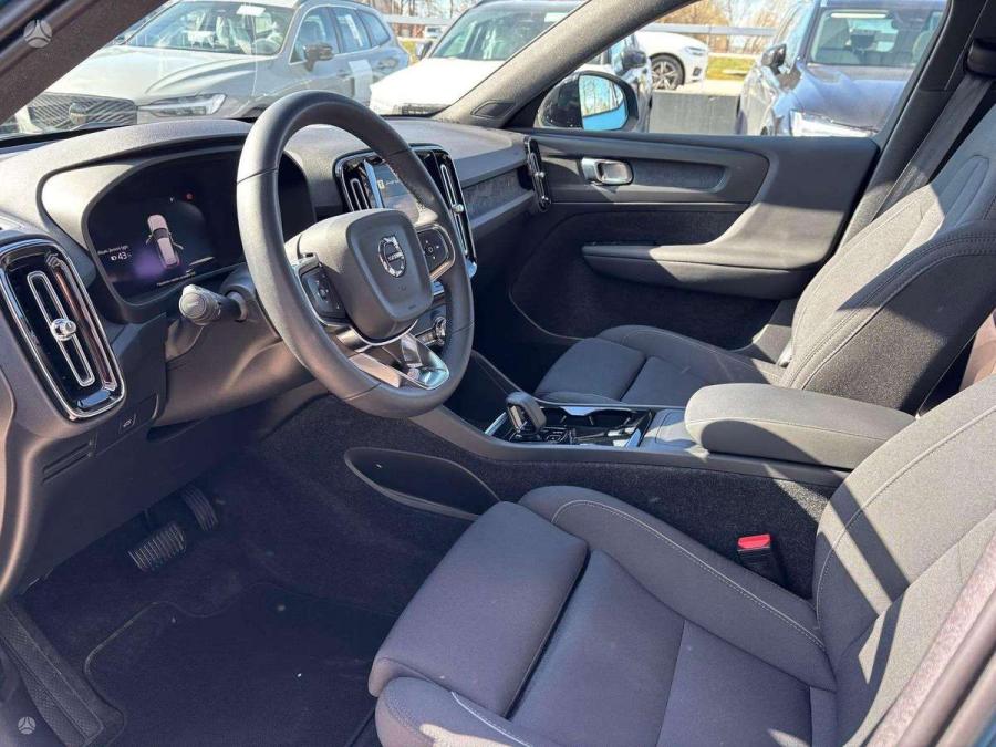 Zils Volvo XC40 2022 Viļņa, ar dzinēja tilpumu 0.00 L un nobraukumu 36 tūkst. km par 30900 €, foto 11 vietnē AUTOMOTO.COM.LV