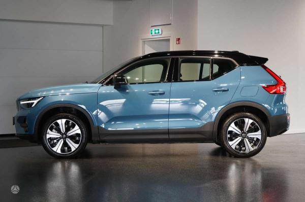 Синий Вольво XC40 2022 в Вильнюс, объемом двигателя 0.00 л и пробегом 38 тыс. км за 30900 €, фото 2 на AUTOMOTO.COM.LV