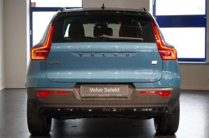 Zils Volvo XC40 2022 Viļņa, ar dzinēja tilpumu 0.00 L un nobraukumu 38 tūkst. km par 30900 €, foto 7 vietnē AUTOMOTO.COM.LV