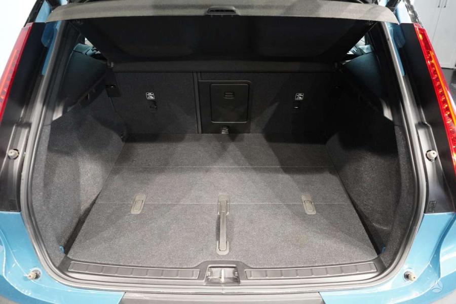 Zils Volvo XC40 2022 Viļņa, ar dzinēja tilpumu 0.00 L un nobraukumu 38 tūkst. km par 30900 €, foto 14 vietnē AUTOMOTO.COM.LV
