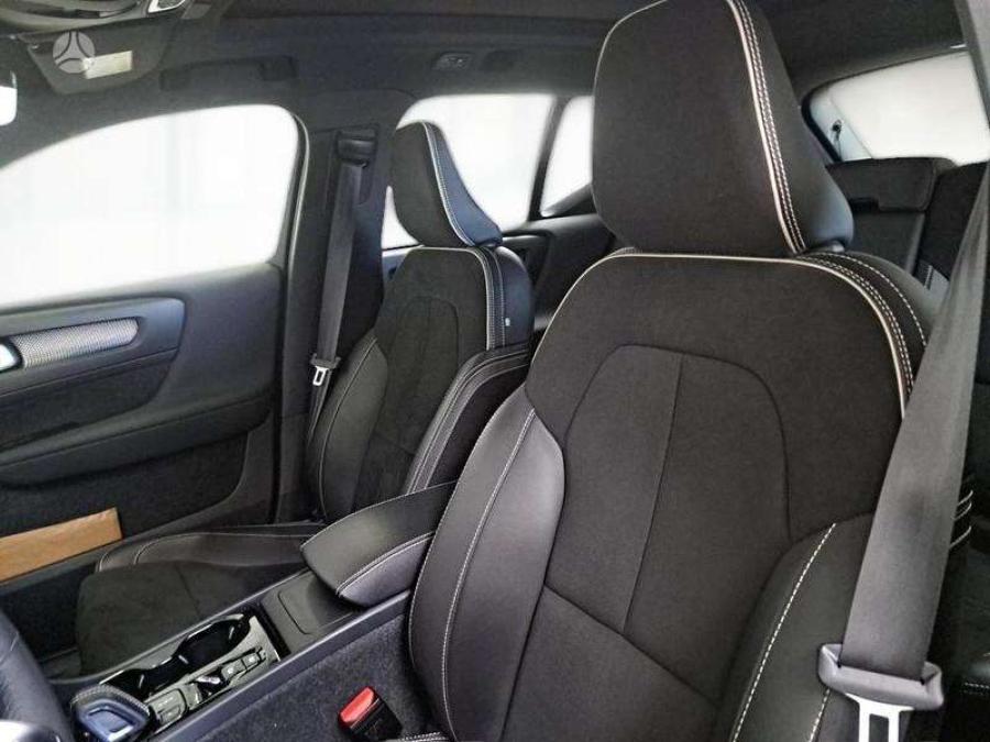 Синий Вольво XC40 2022 в Каунас, объемом двигателя 1.97 л и пробегом 53 тыс. км за 31600 €, фото 9 на AUTOMOTO.COM.LV