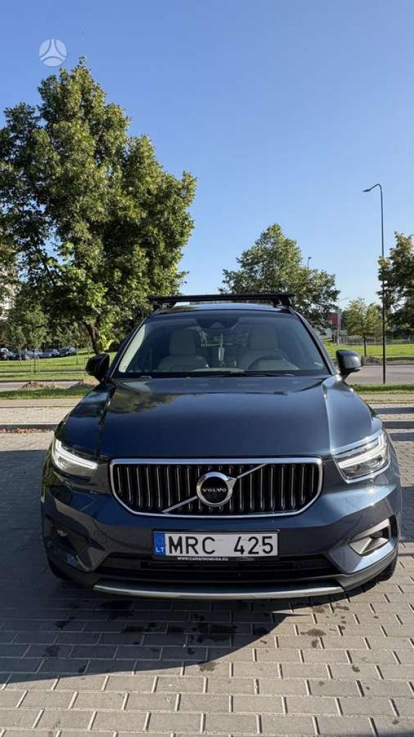Zils Volvo XC40 2022 Kauņa, ar dzinēja tilpumu 1.97 L un nobraukumu 109 tūkst. km par 14999 €, foto 2 vietnē AUTOMOTO.COM.LV