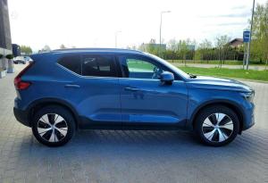 Blue Volvo XC40 2022 in Siauliai, with an engine capacity of 1.48 L and mileage of 101 thousand km for 25750 €, photo  on AUTOMOTO.COM.LV